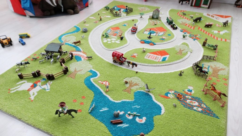 Farm Play Carpet Medium - Ygrowup Toys