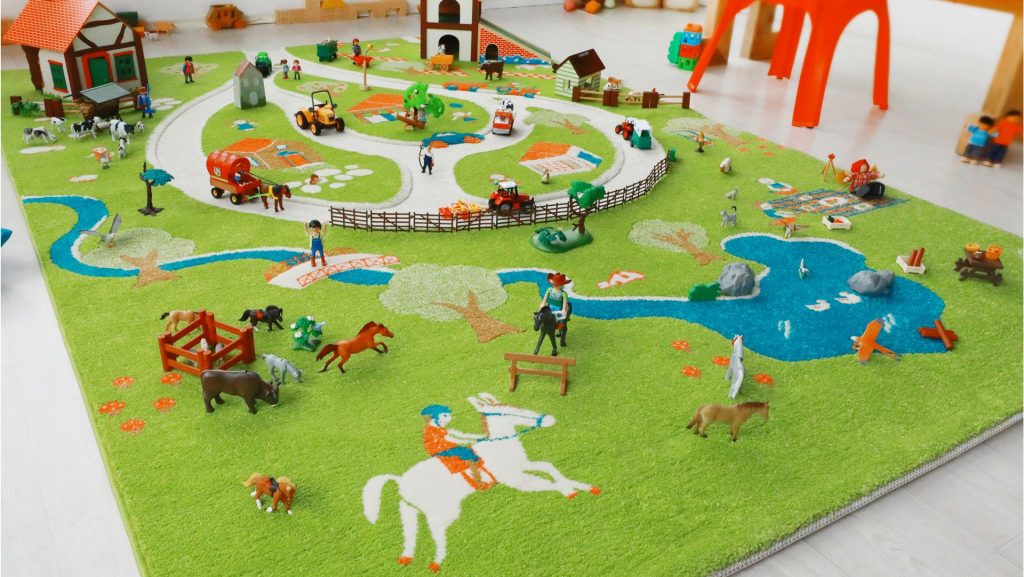 Farm Play Carpet Medium - Ygrowup Toys