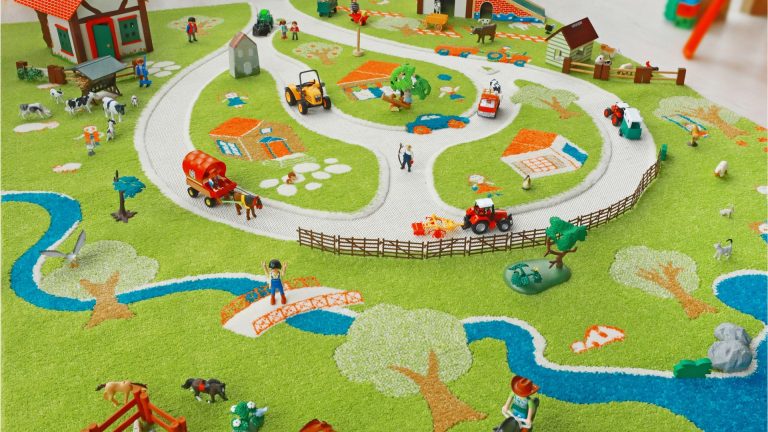 Farm Play Carpet Medium - Ygrowup Toys
